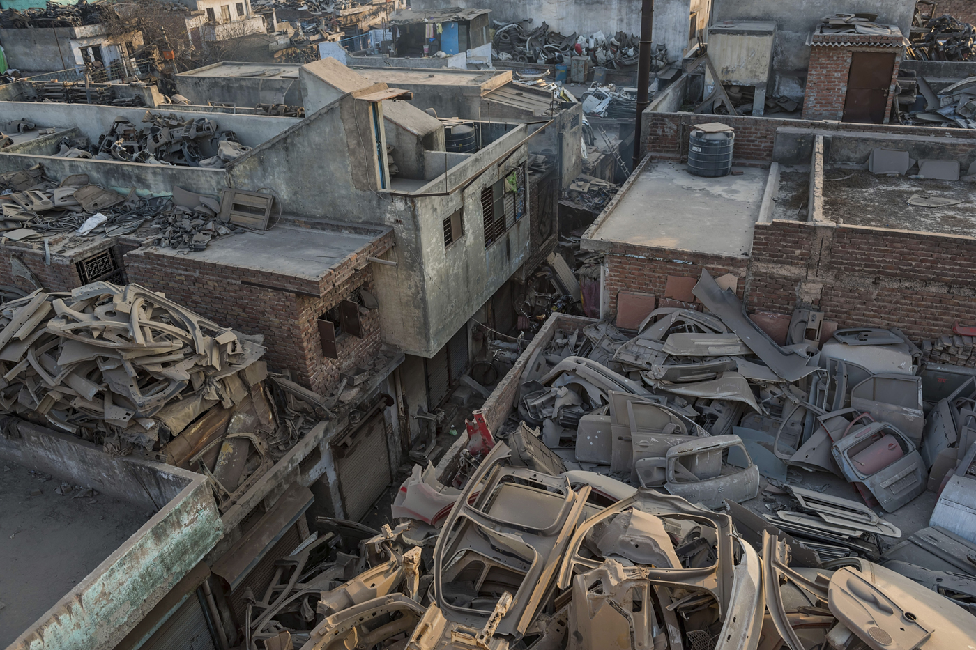 Mayapuri Scrap Market Photos by Woman Photojournalist Saumya Khandelwal