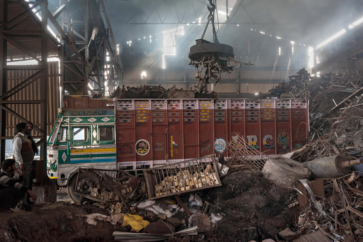 Mayapuri Scrap Market Photos by Woman Photojournalist Saumya Khandelwal