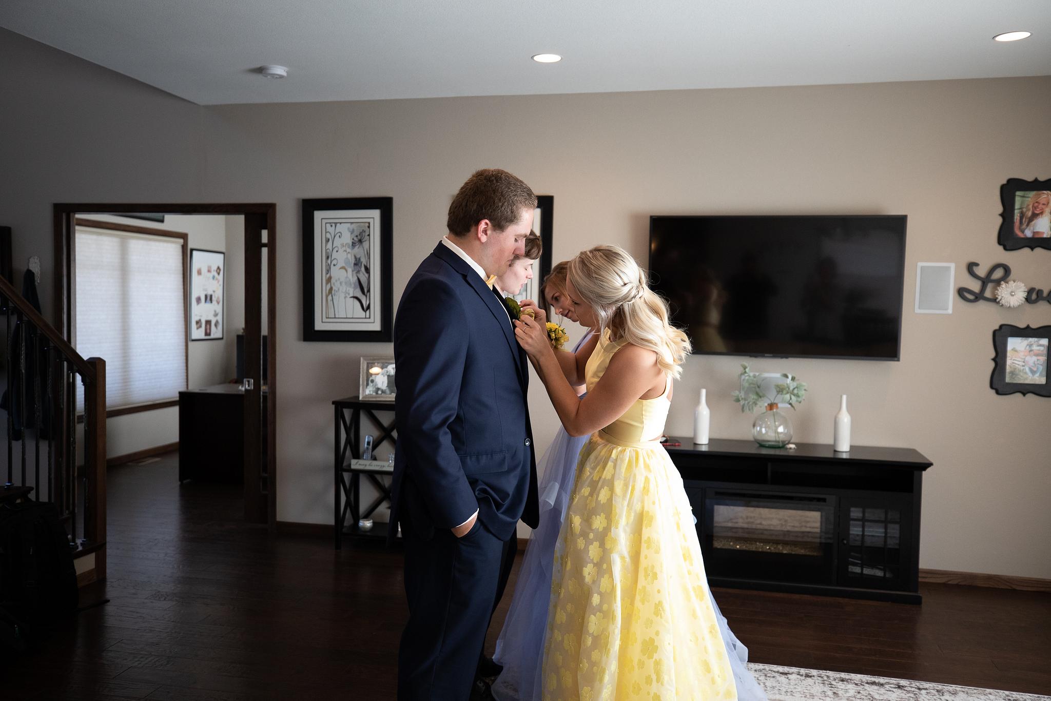 20190330 - DHS Prom | FOLIO