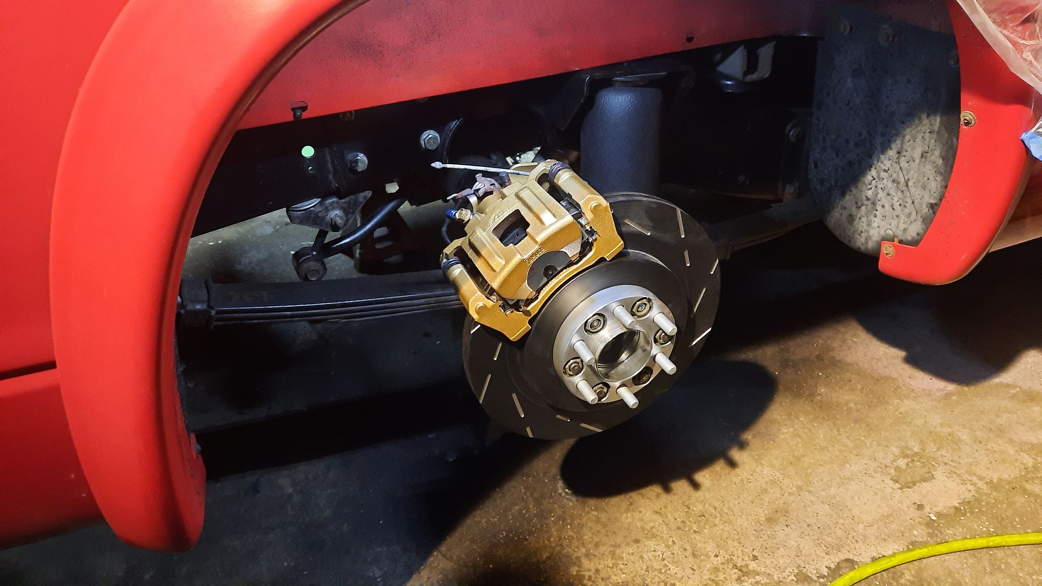 QMS Dakota R/T Rear Disc Conversion Bracket Kit