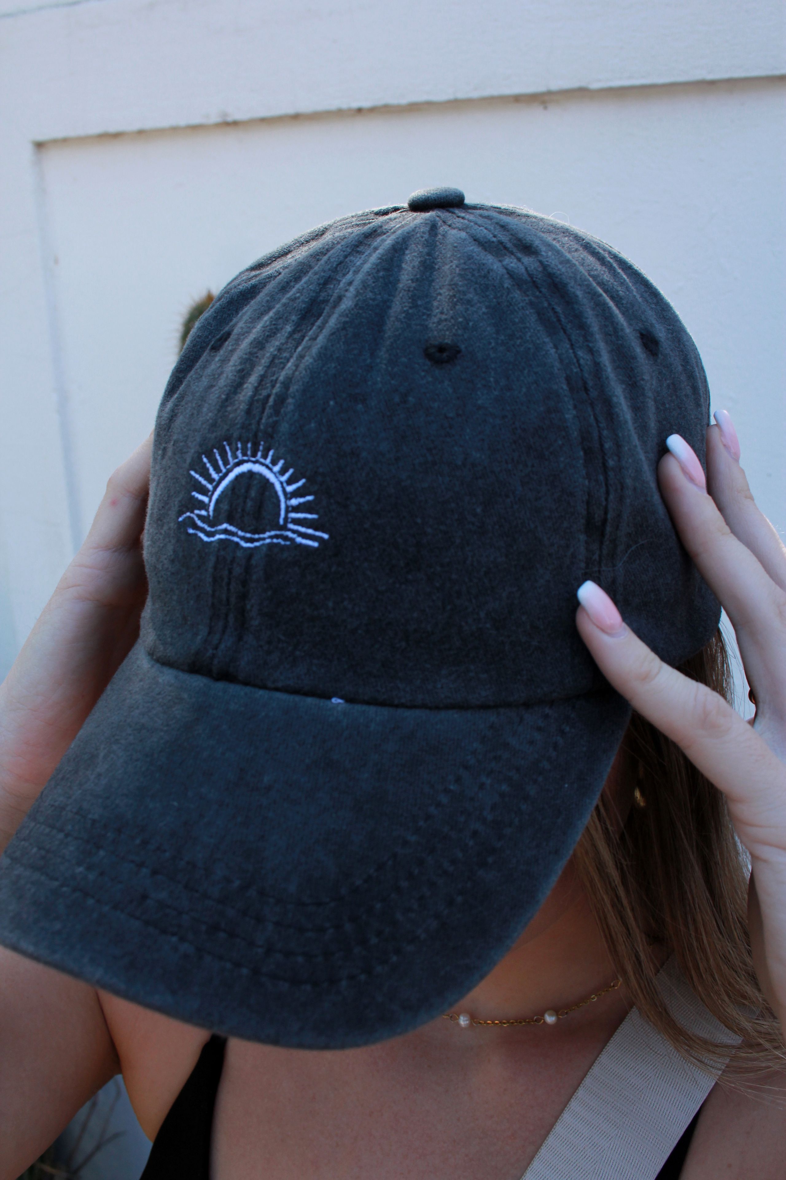 Dusky Horizon Cap